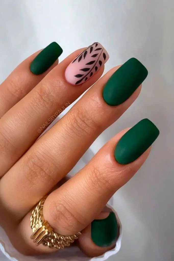 March Square Nails Guide - Chic Trends and Stylish Ideas for 2024